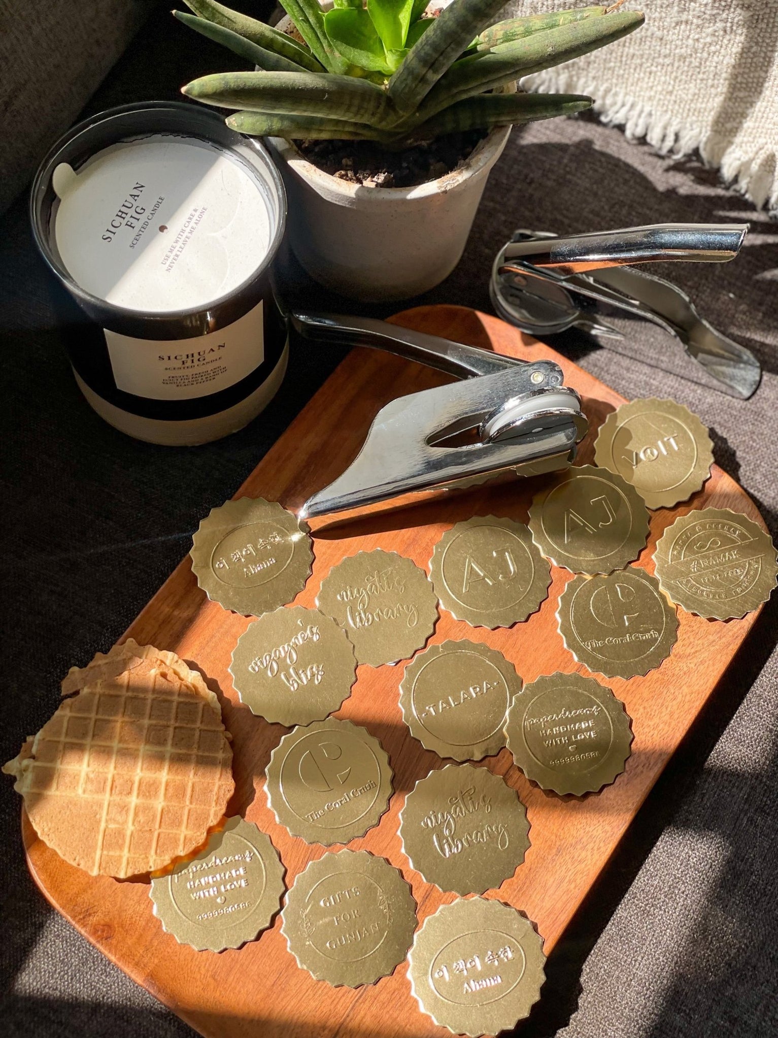 Personalized Paper Embosser Set - Logo - Lemonade